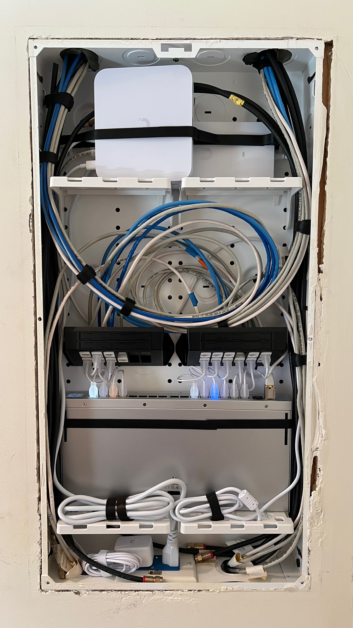 A Beginner’s Guide to Ubiquiti UniFi – Griffin Li